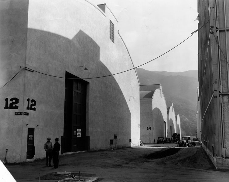 SOUNDSTAGES – BEGUILING HOLLYWOOD