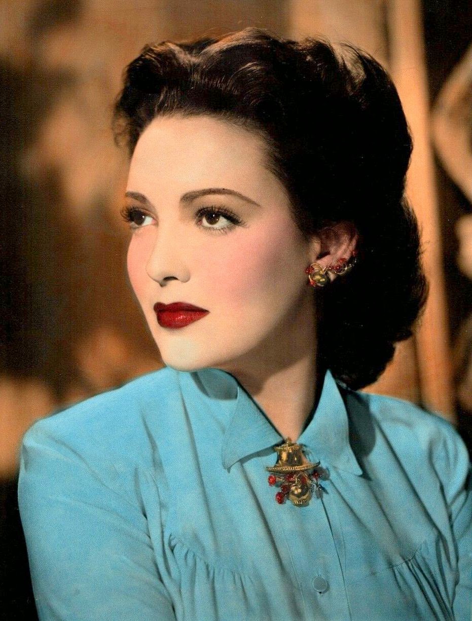 Vickie Lester remembers reading her first racy novel…and it was banned ...