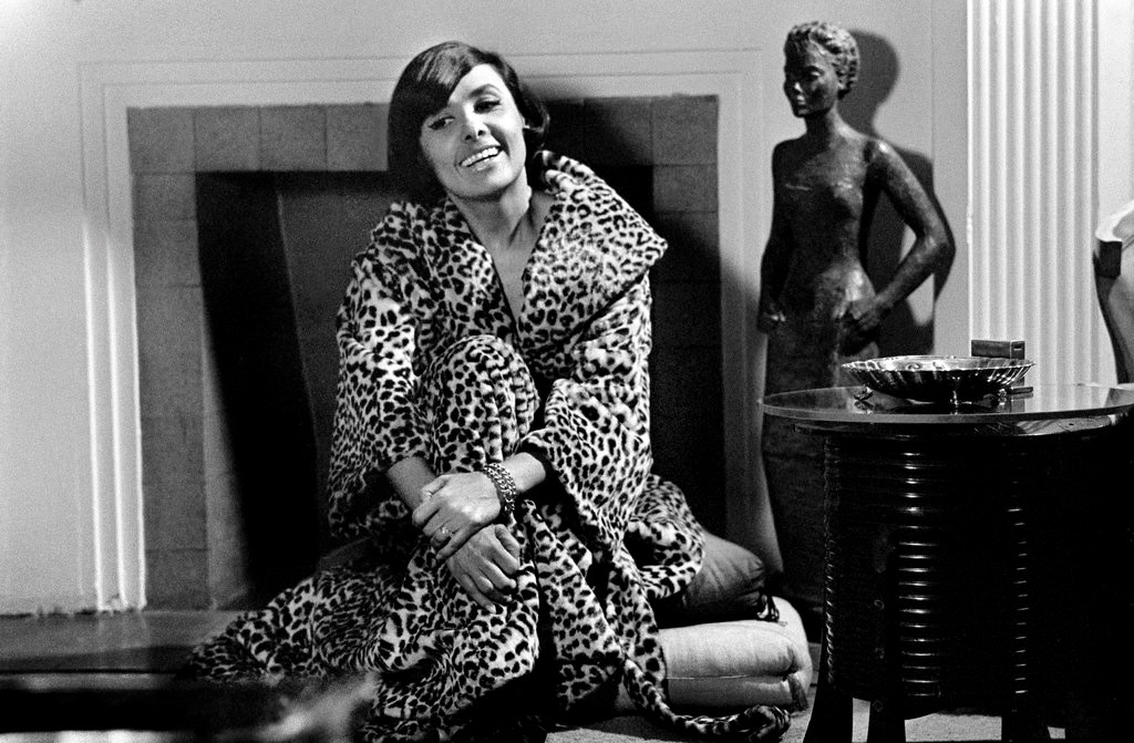 Sam Falk The New York Times – BEGUILING HOLLYWOOD
