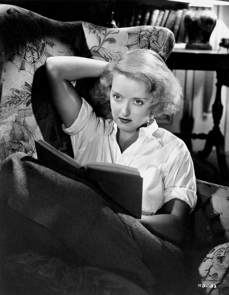 bette davis reading – BEGUILING HOLLYWOOD